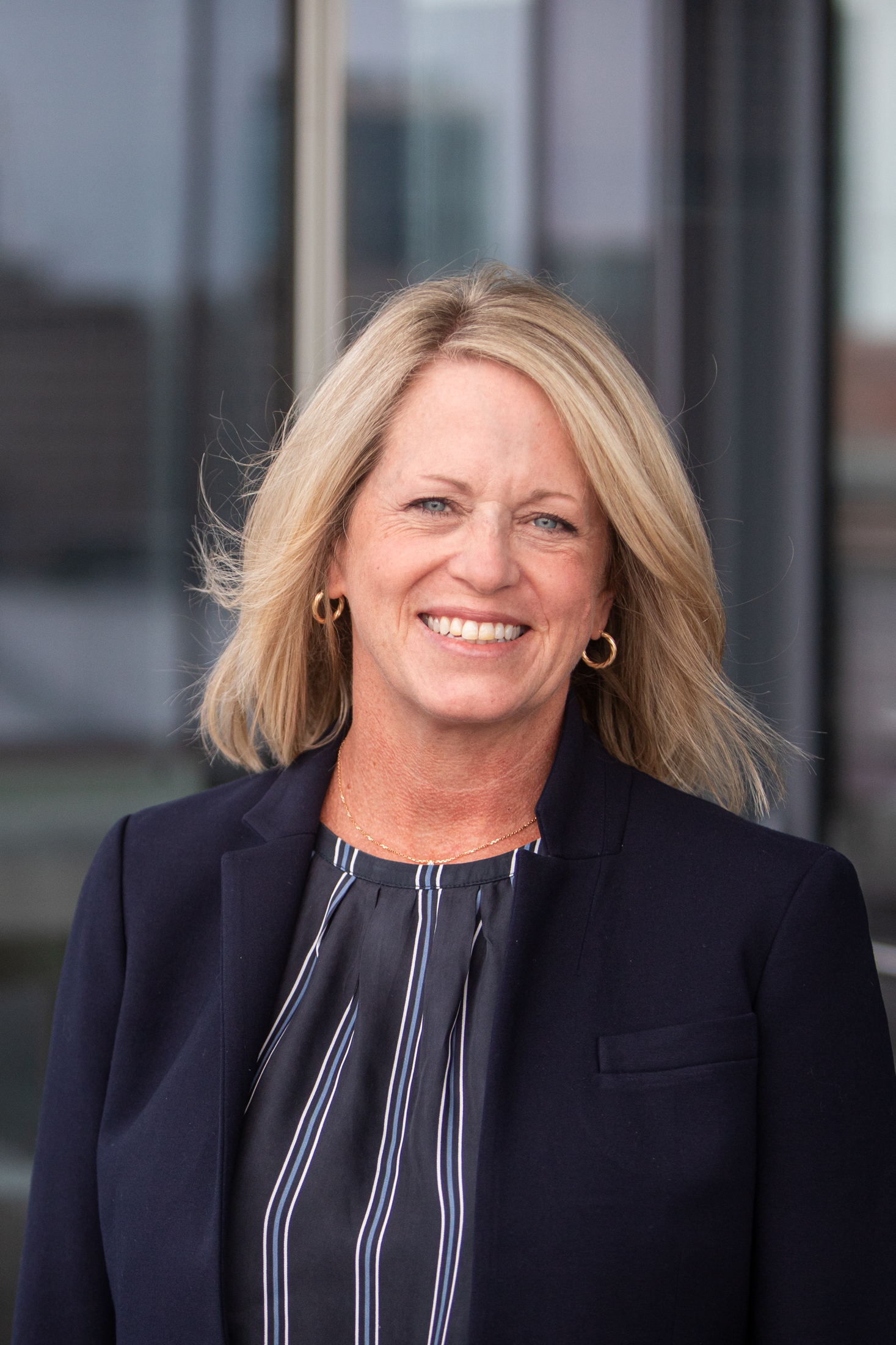 Heather Robertson headshot